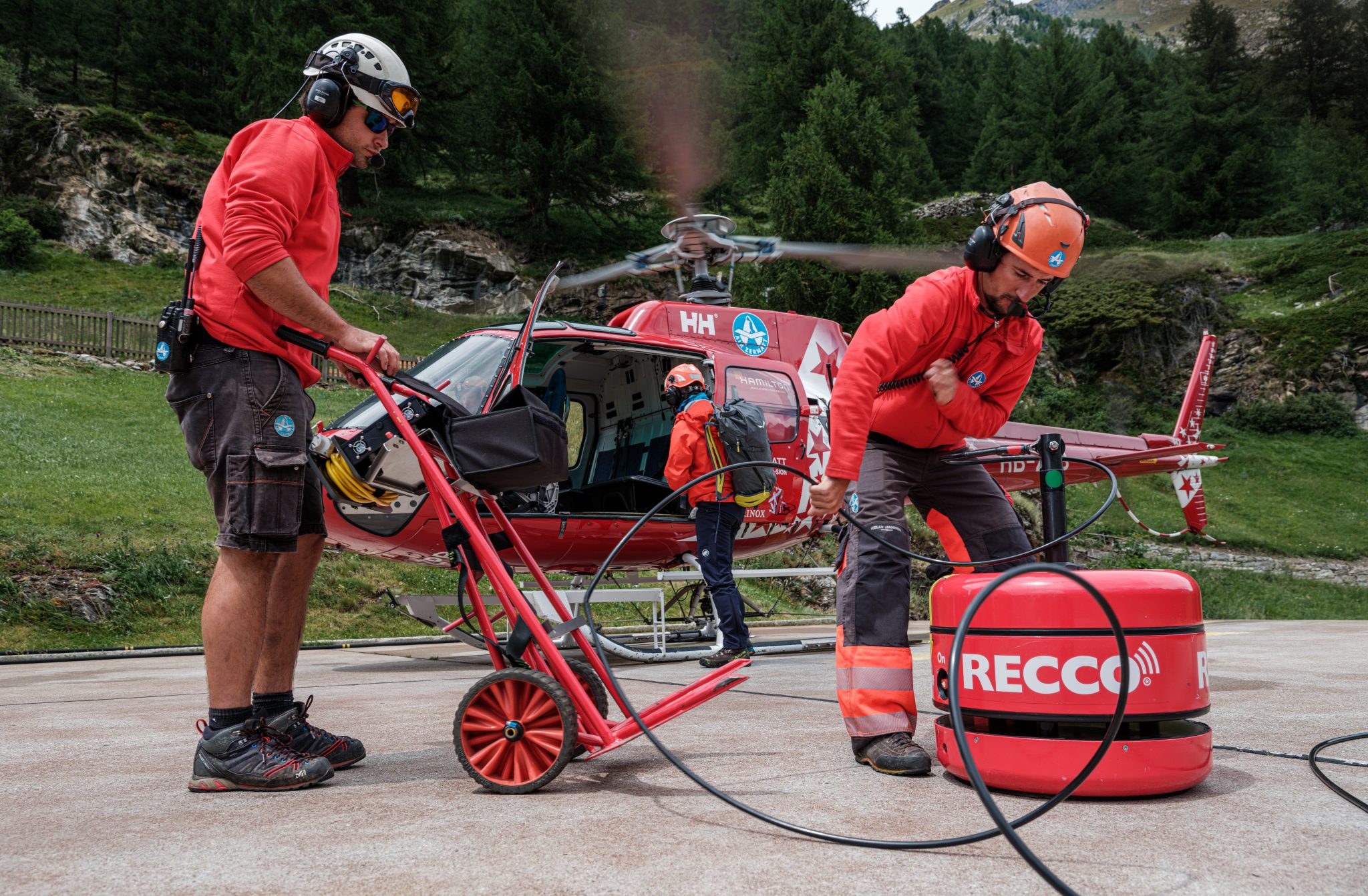 How RECCO technology makes more people searchable in Zermatt ...